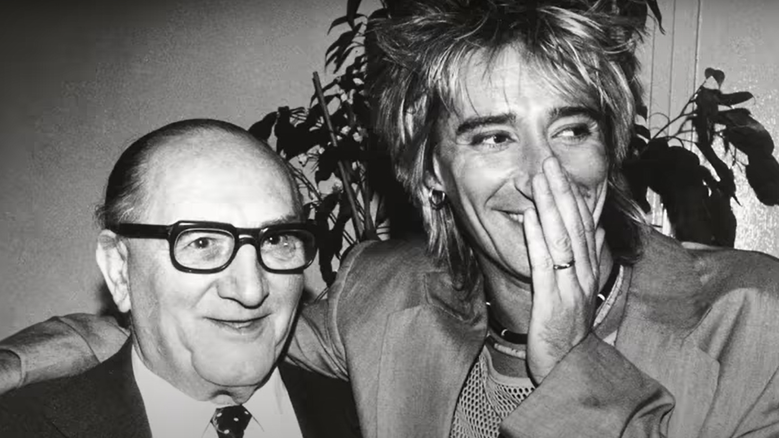 Rod Stewart releases beautiful new music video for his song dedicated ...